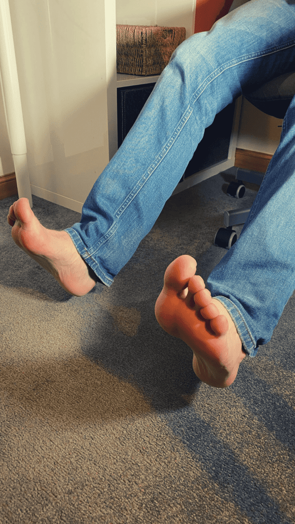 Foot workout at your desk